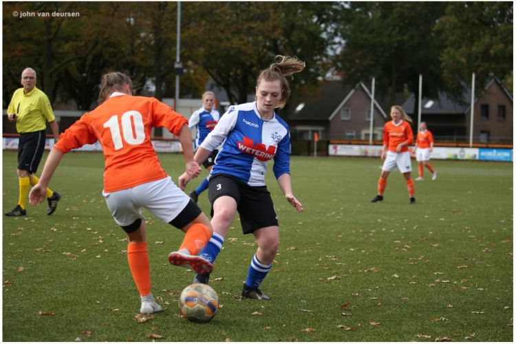 HVCH Vrouwen 1 op eerste plaats! HVCH Vrouwen 1 op eerste plaats!